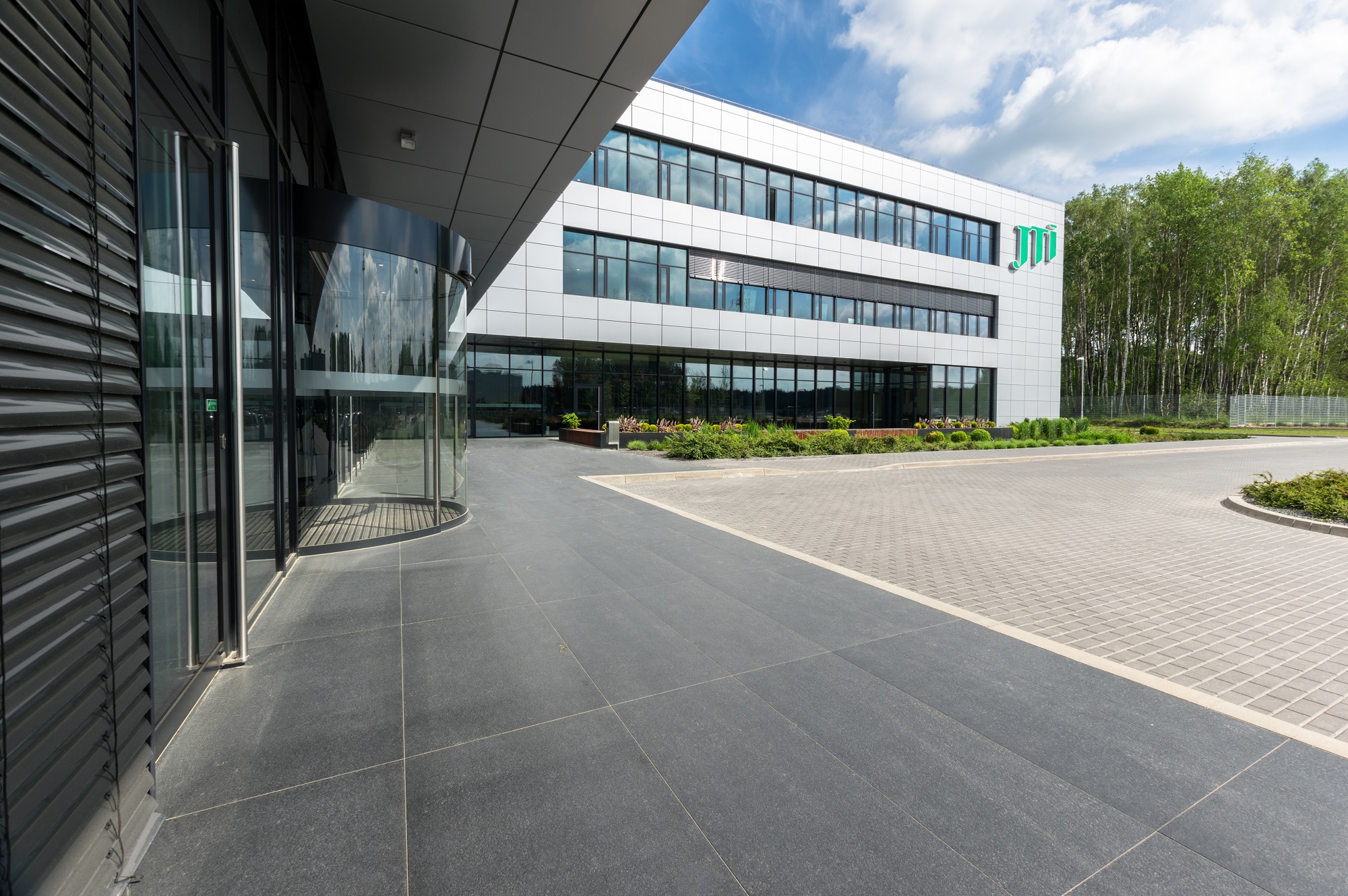 JTI: szybki rozwój i strategiczne inwestycje - rp.pl